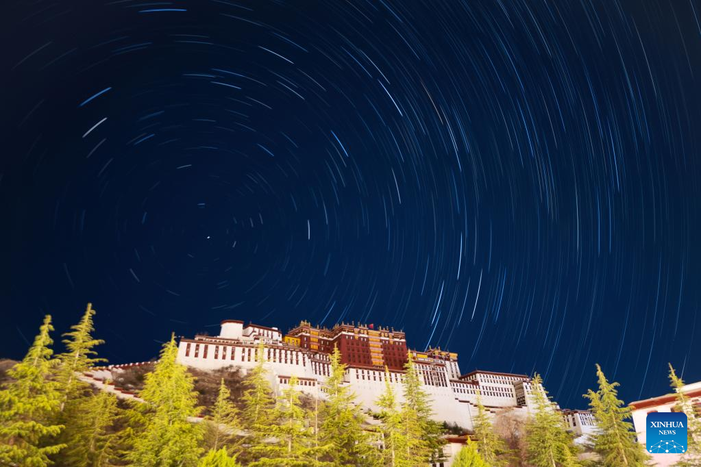 Star Trails Over Potala Palace In Lhasa Tibet Truth On Falun Gong Star Trails Over Potala Palace In Lhasa Tibet Truth On Falun Gong